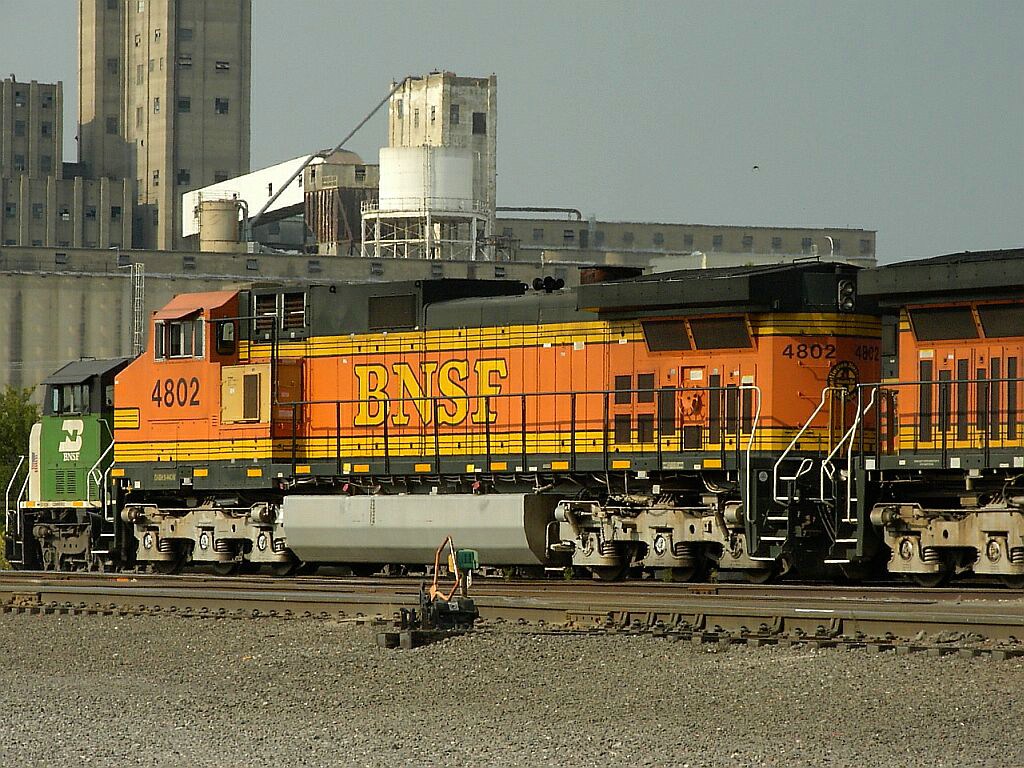 BNSF 4802